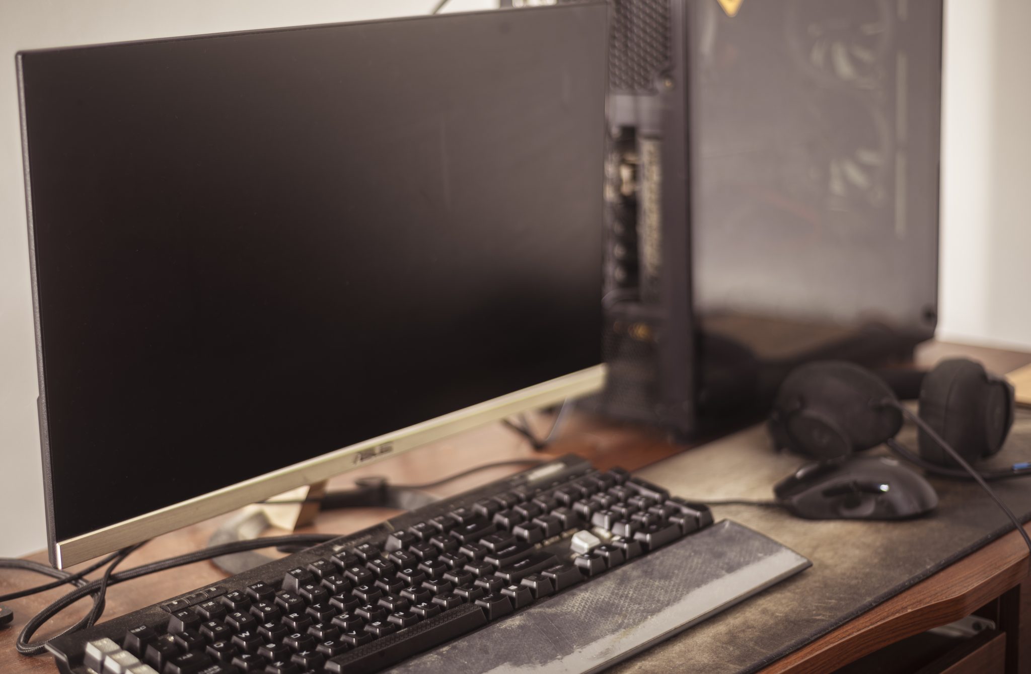 Budget vs High-End Gaming PCs Compared – gaming slick